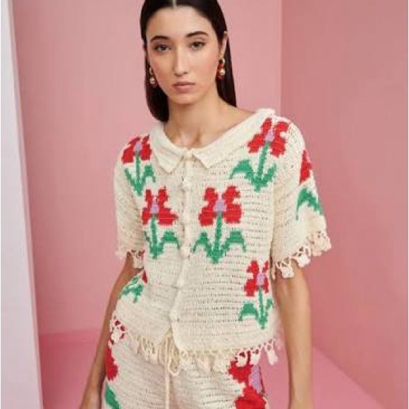 CeliaB | Tops | Nwt Celiab Cream Floral Crochet Top | Poshmark